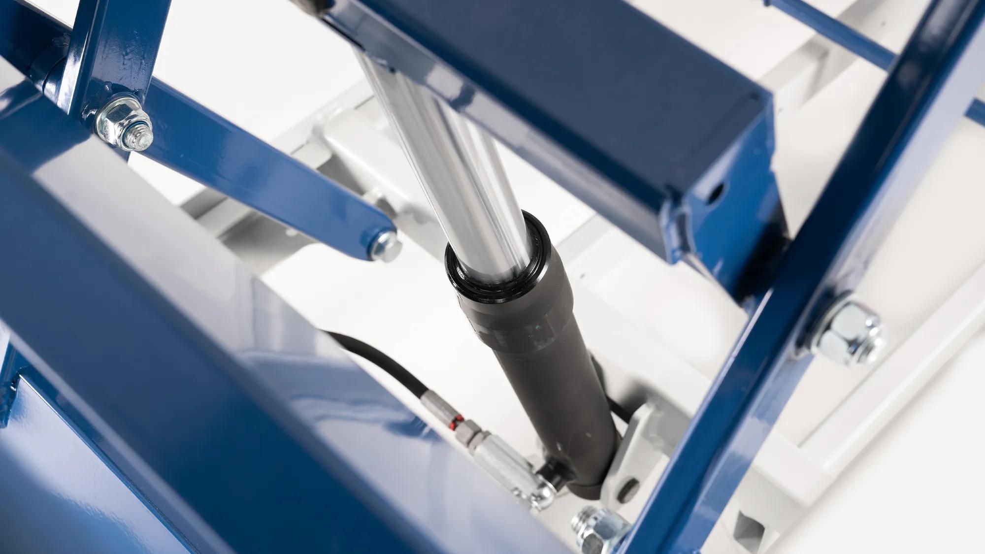 Beck HS300G lift table and Worktop with 3 drawers